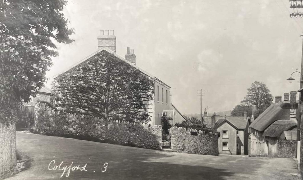 Pear Tree Corner Colyford